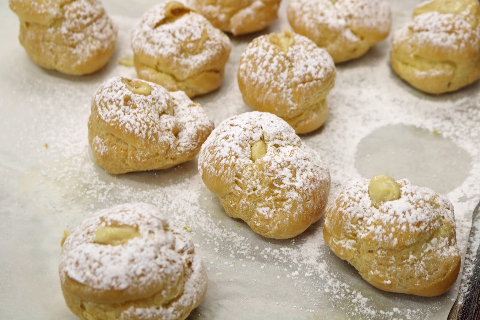 Maple Creme Puffs – Polly's Pancake Parlor