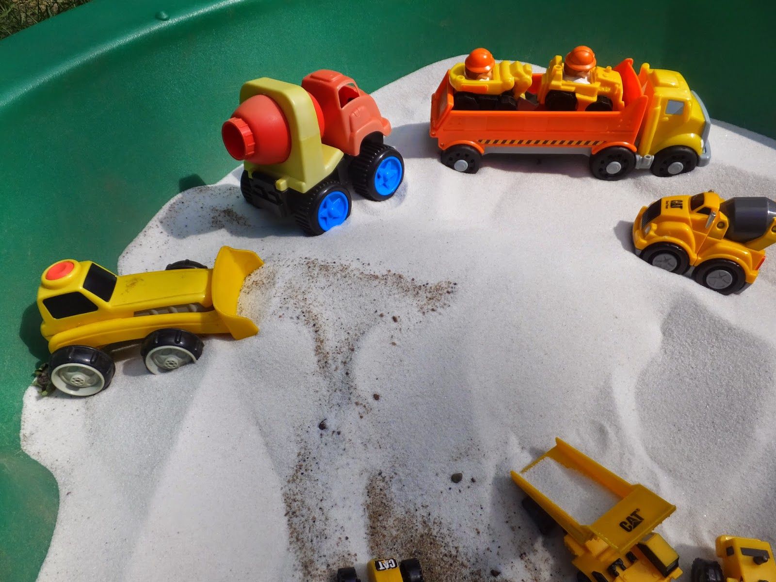 Kidspert: Sensory Sandbox: Construction Land