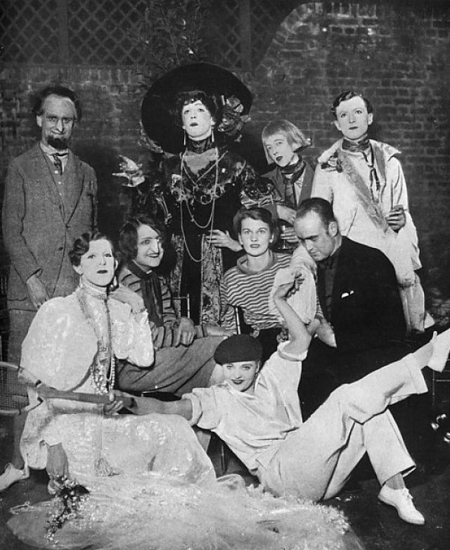 Glamour in 1920s London: Cecil Beaton’s Bright Young Things ~ Vintage ...