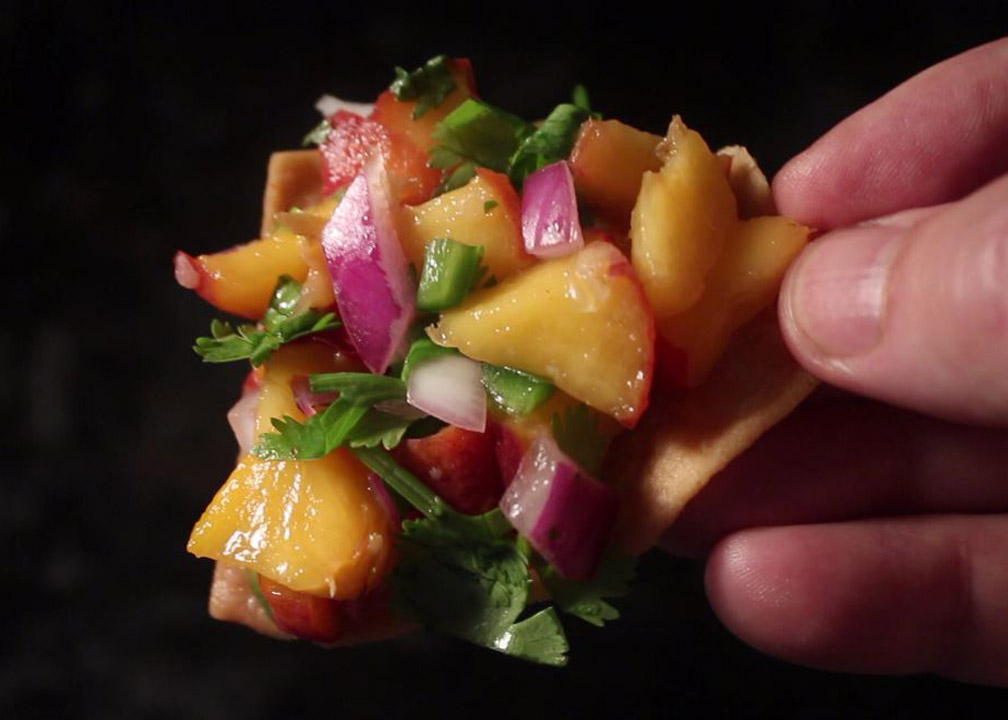 The 99 Cent Chef: Fresh Peach Salsa - Recipe Video