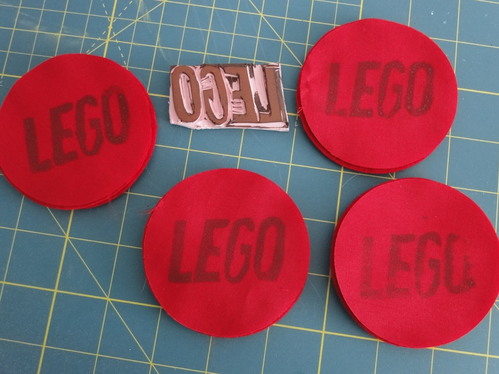 Artbella: Lego Pillows