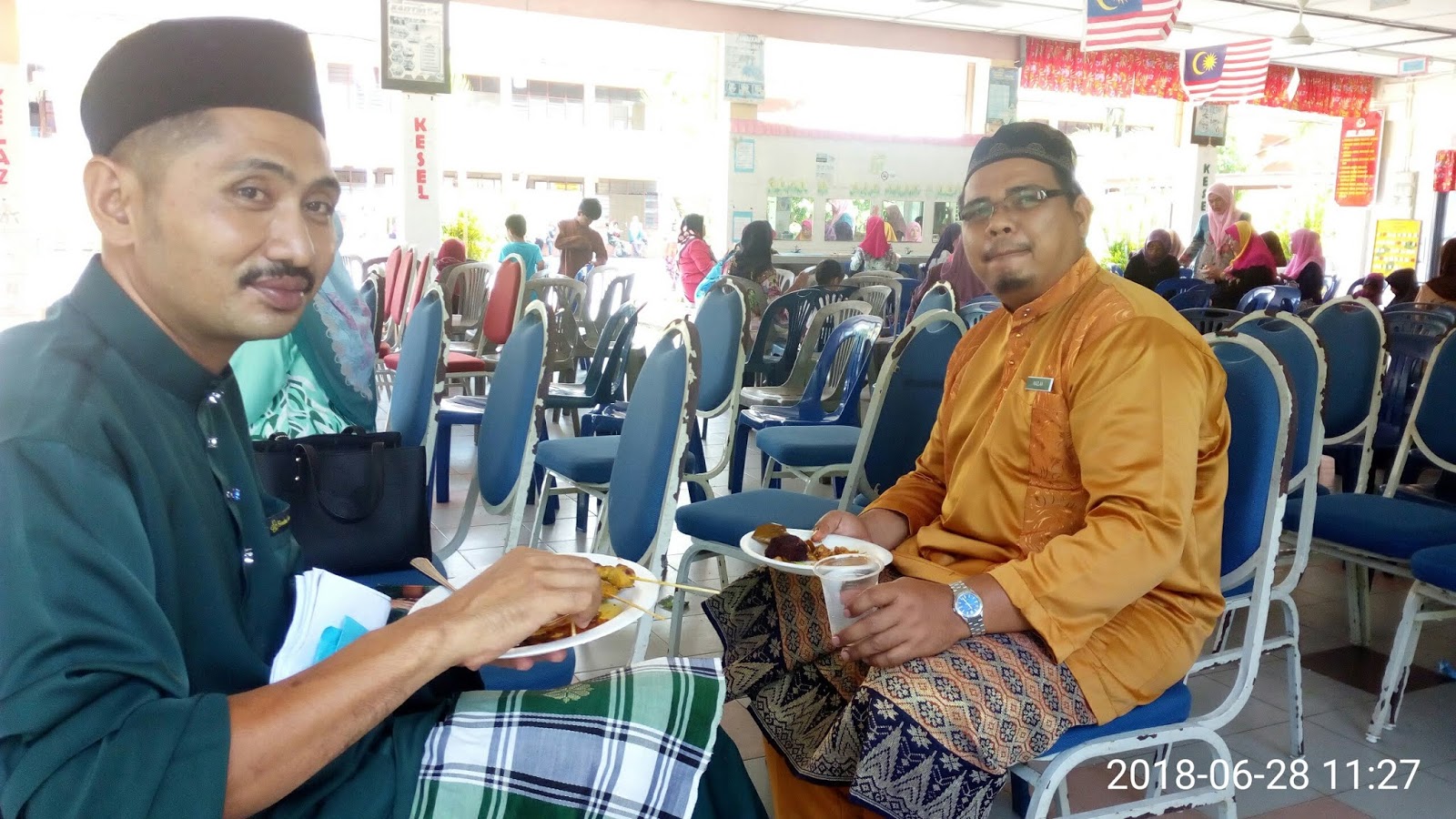 Sekolah Kebangsaan Kampung Wa : Sambutan Hari Raya dan Persaraan Cikgu ...