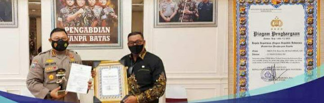 Murad Ismail Terima Penghargaan Penerapan PPKM Mikro Terbaik di Indonesia - LELEMUKU - Berita ...