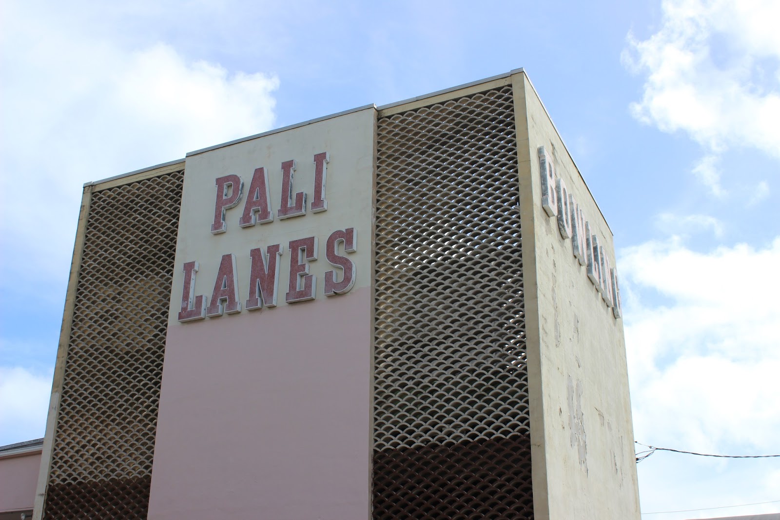Beyond the Coastline: pali lanes