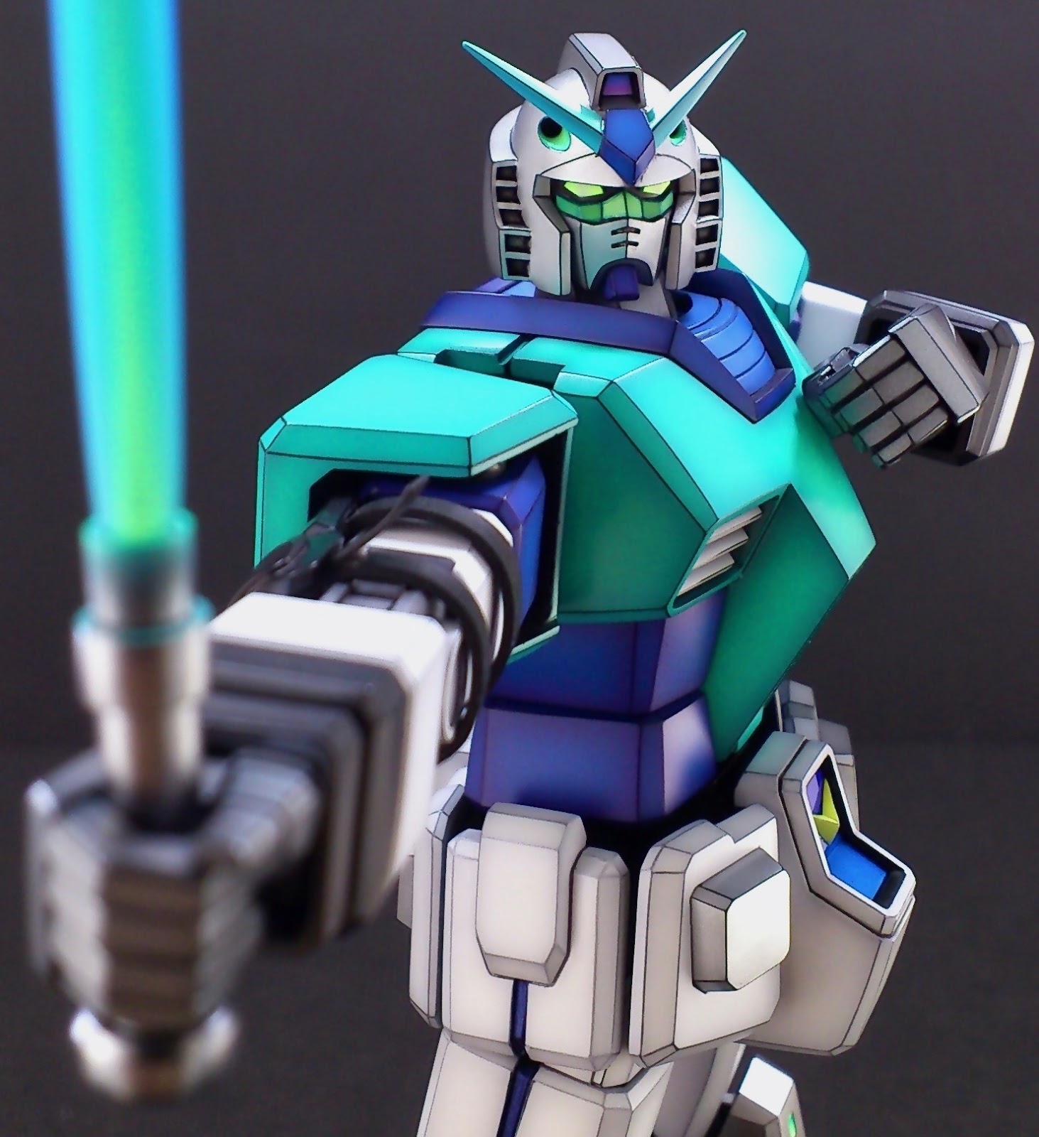 BEST GUNPLA OF THE WEEK N° 368 – Gundam Dipendente