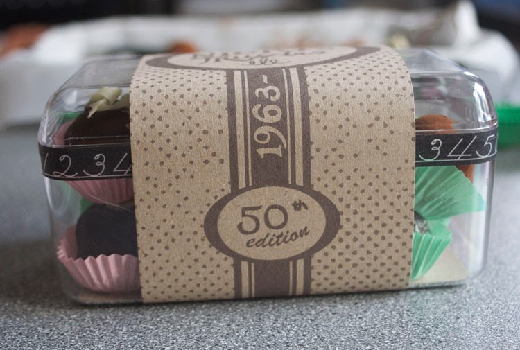 Mellybee: DIY chocolate truffle box