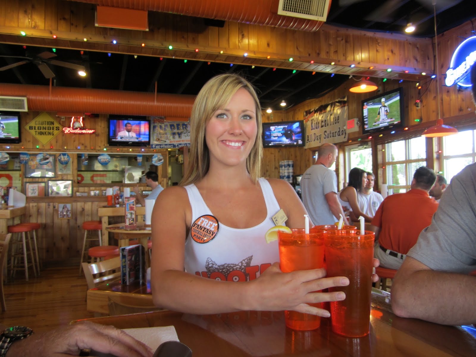 What's For Lunch?: Florence Hooters Yes Again!