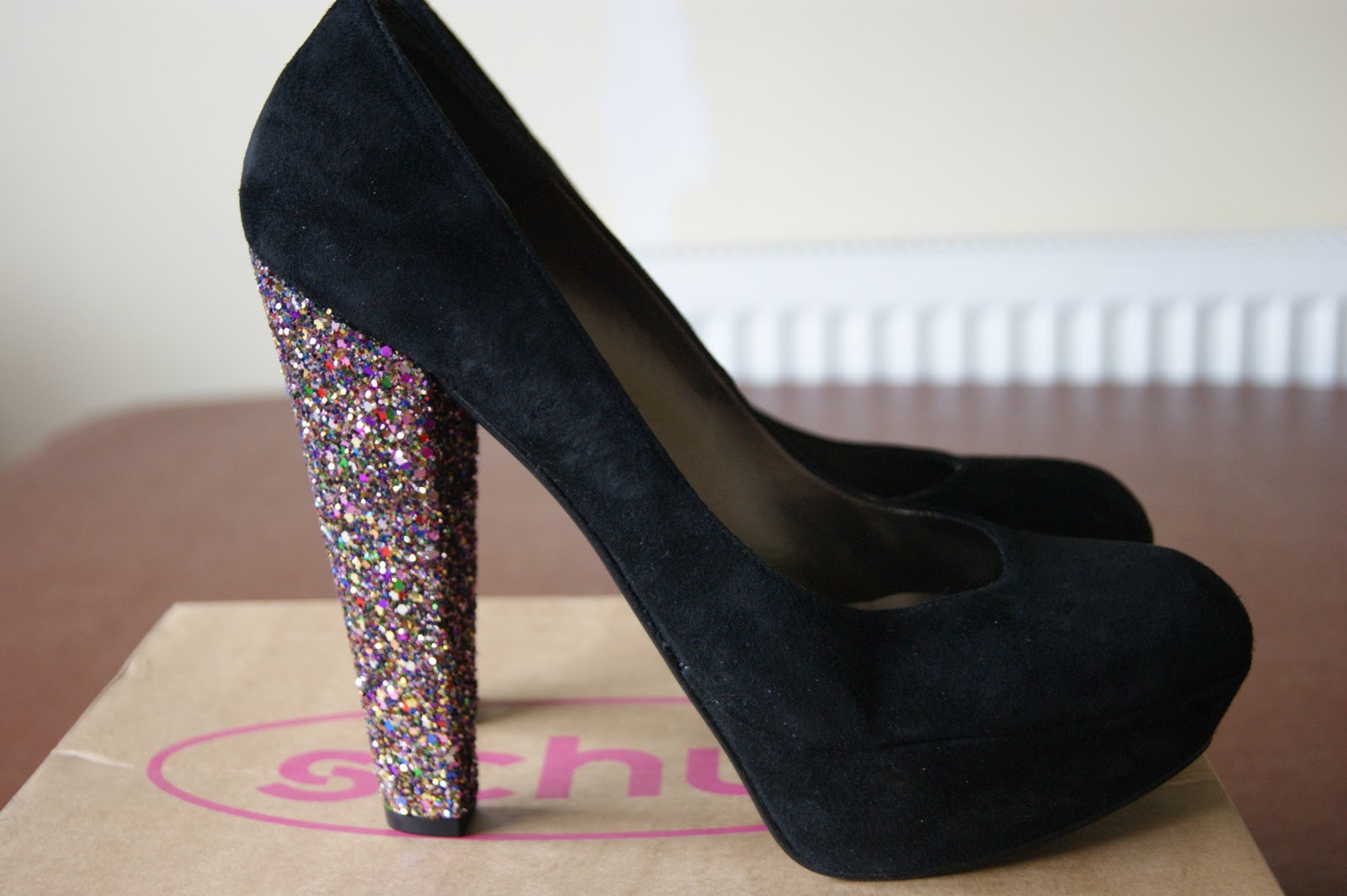 Sparkly heels... - Frills 'n' Spills