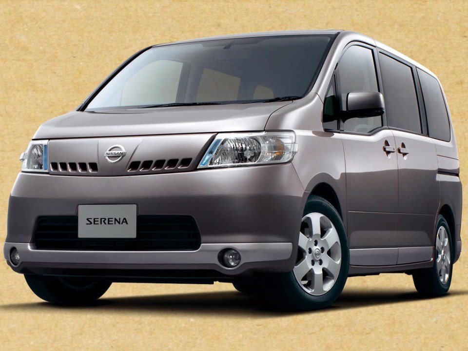 Nissan Serena 2013 Wallpapers