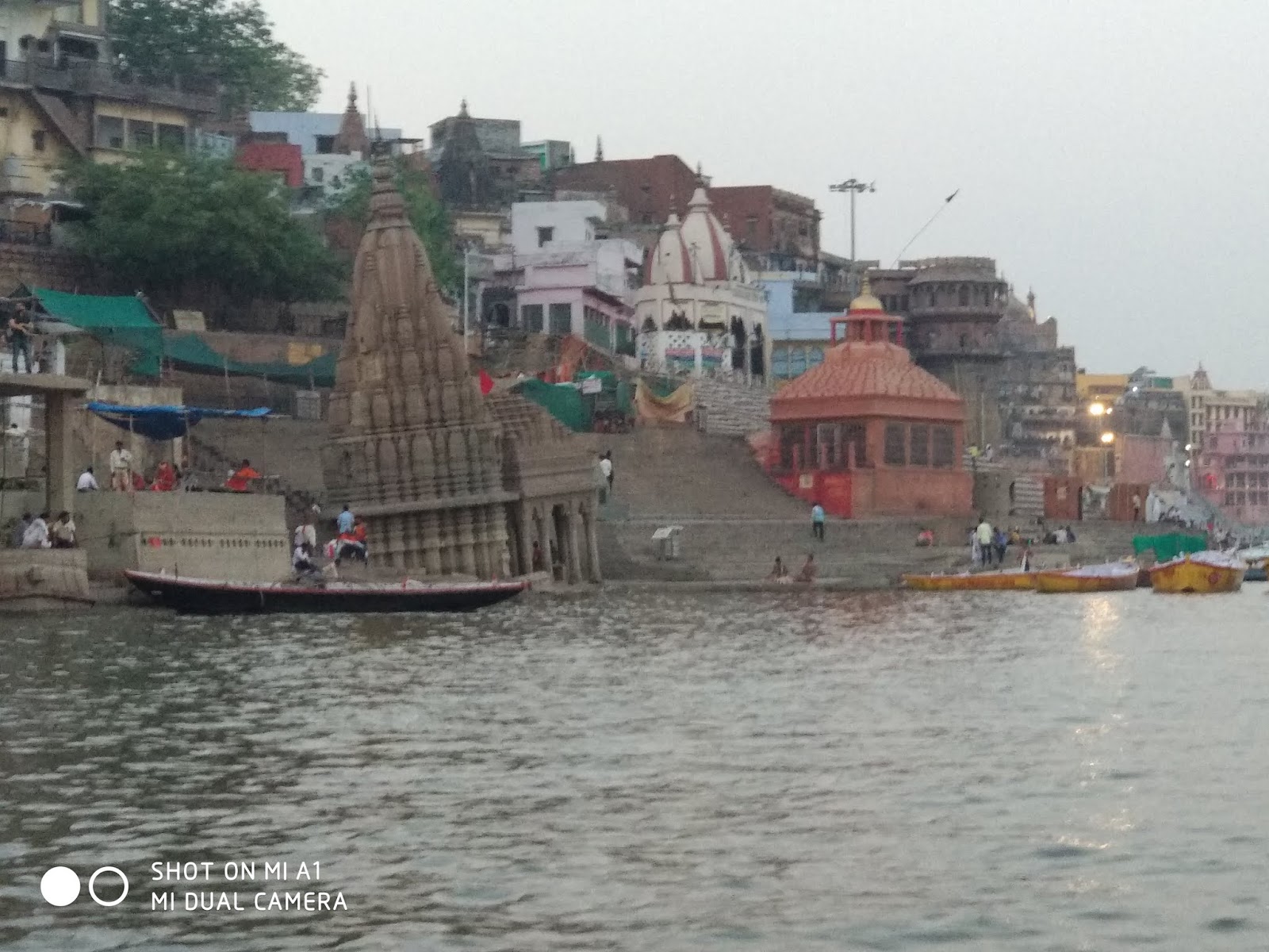 Travel with Dr. M. Ramani: VARANASI GHATS AND GANGA AARTHI –HOLY TRIO ...