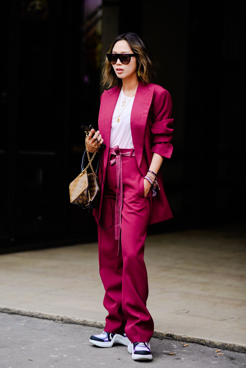A bright pink color styling - DIMANCHE