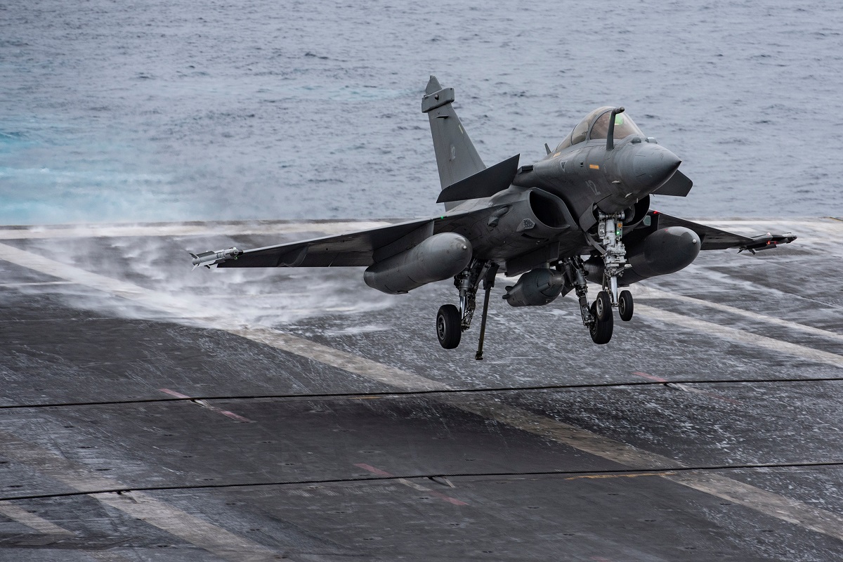 Military and Commercial Technology: New Refueling Pod for French Navy ...