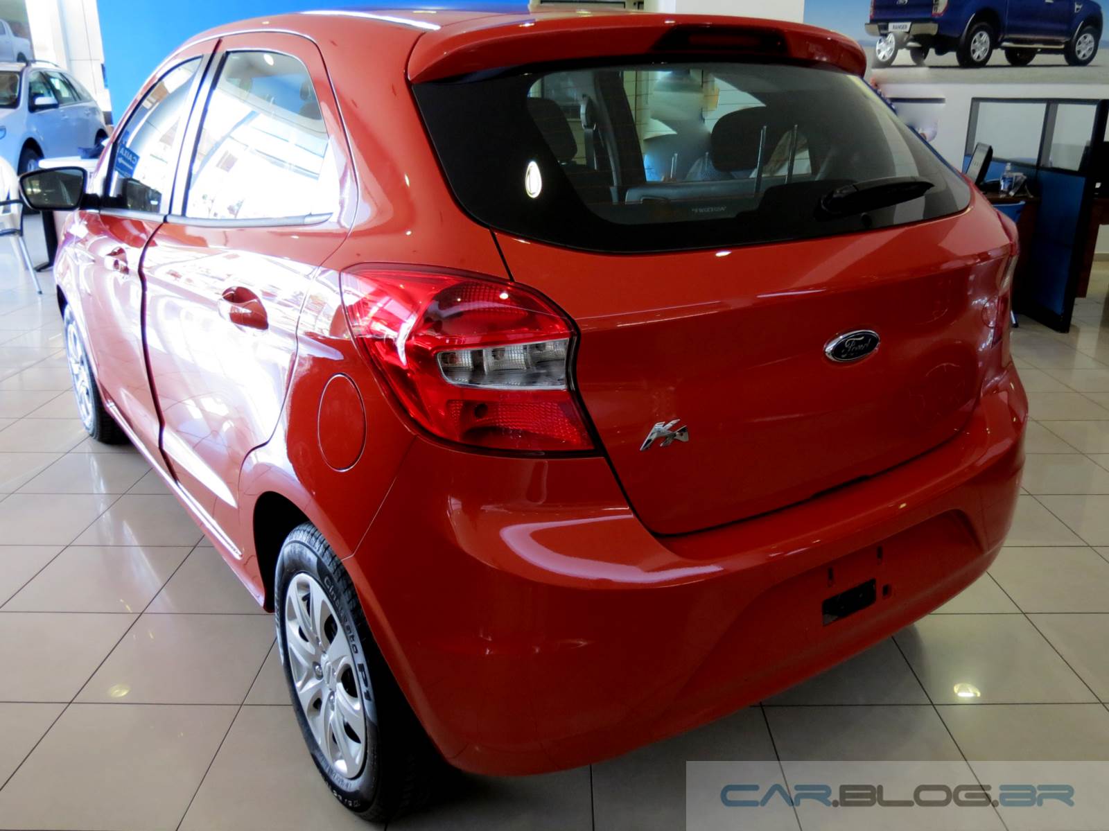 Ford KA SE Plus 1.0: vídeo, detalhes e especificações