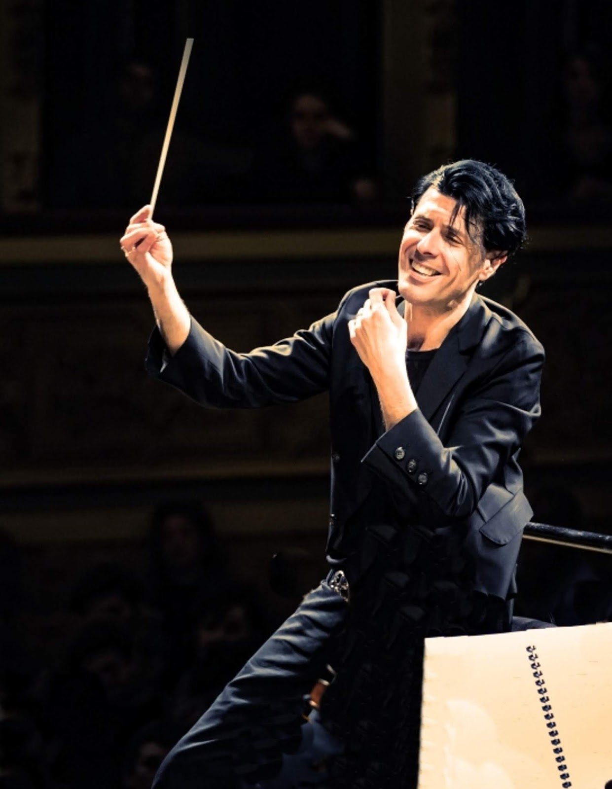 EntreNotas ...........: Ezio Bosso, o Músico que nunca parou de sorrir!