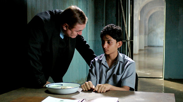 Chittagong Movie Review |Rajeev Masand|Taran Adarsh|Komal Nahata|Anupam ...