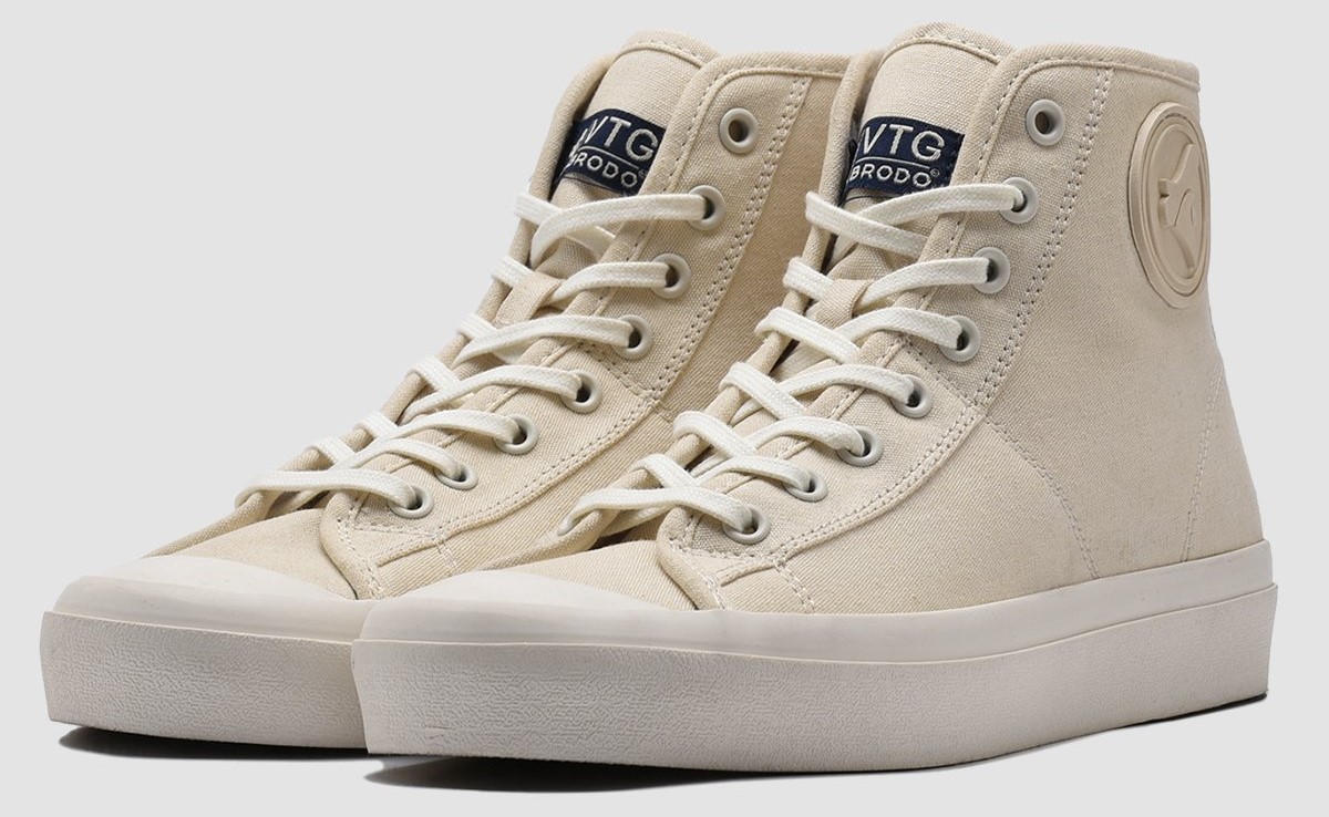 5 Sepatu Sneakers Brodo Terbaik - Wisata Lokal Indonesia