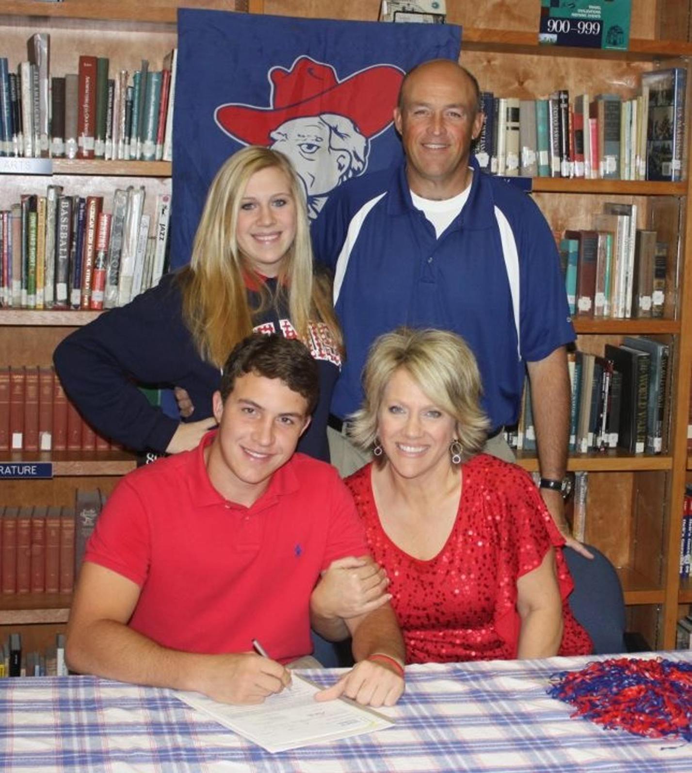 Southern Sports & Travel: Two MAIS Athletes Sign Scholarships to Play Golf