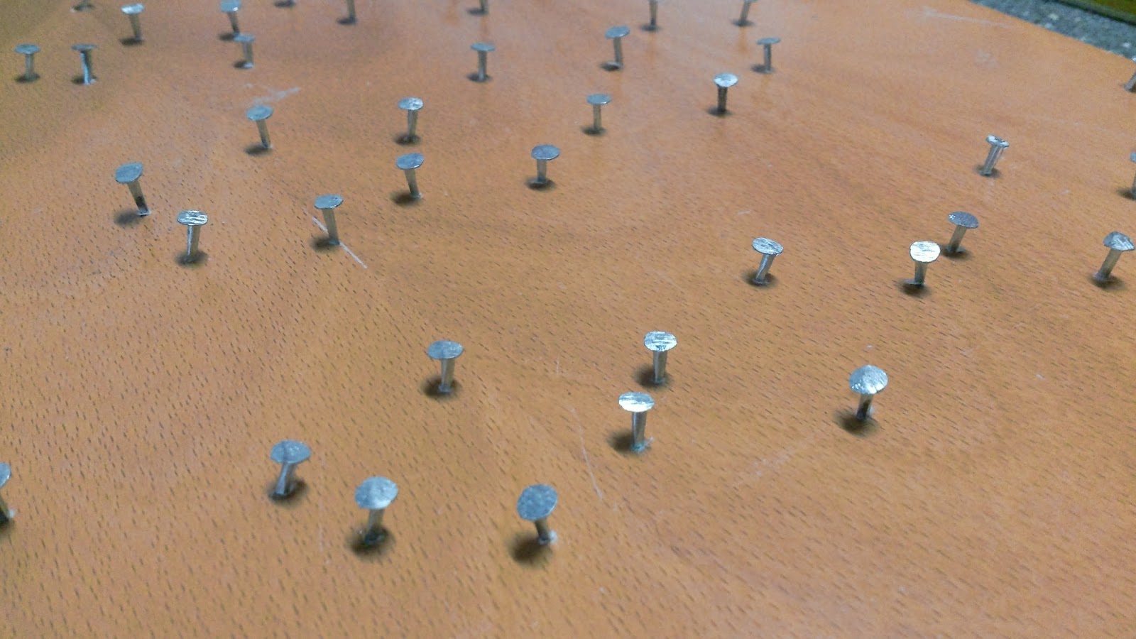 Ilse's Knutselhoek: Spijkerkunst en kerstlampjes