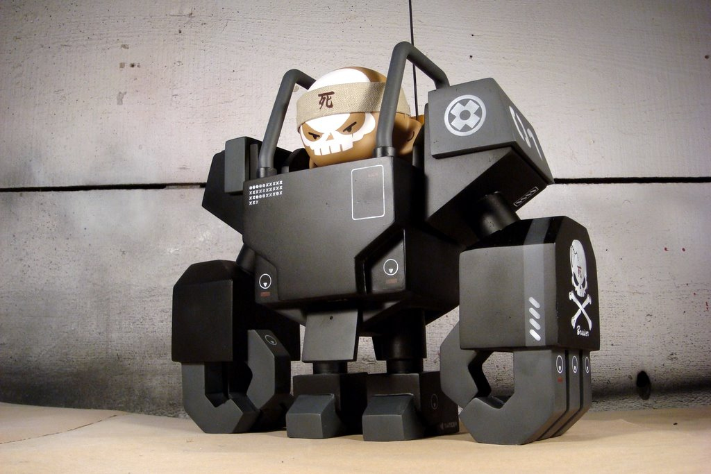 BetweenMirrors.com | Reflections In Art + Culture: The World of Huck Gee