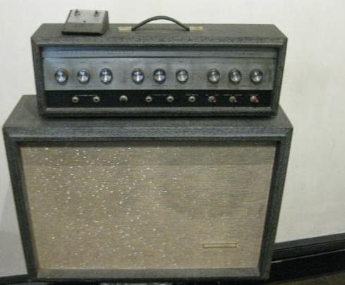 Gunz Guitar costum: 1960’s Silvertone Amplifiers