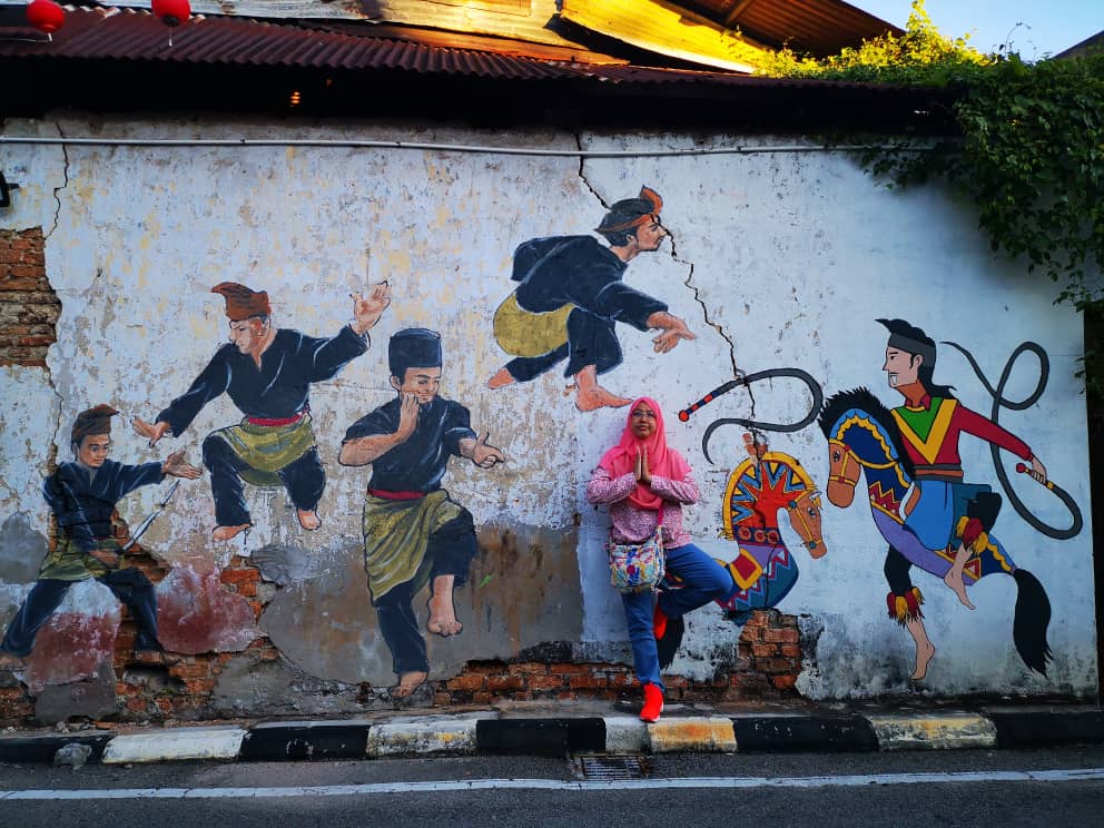 Jalan-Jalan di Muar Mural Street (Muar Cultural Walk)