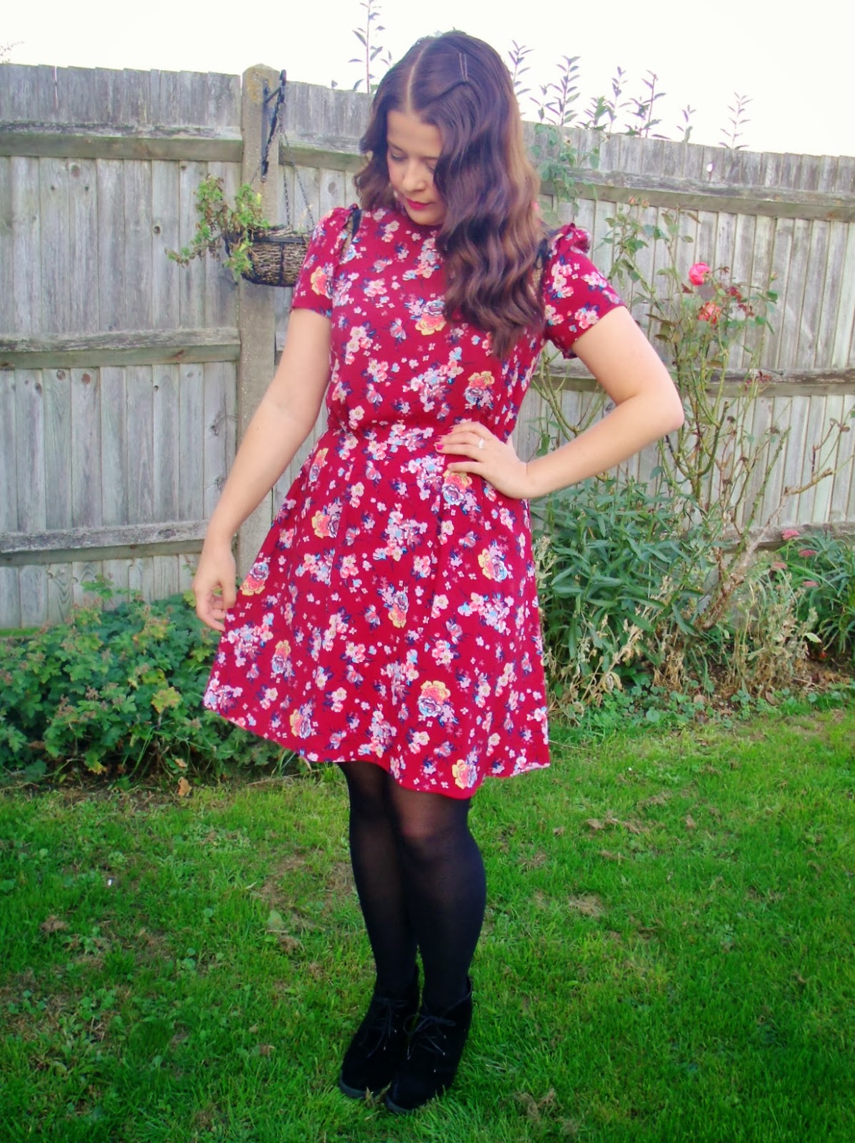 Floral Tea Dress from Warehouse ♥ - Victoria's Vintage Blog