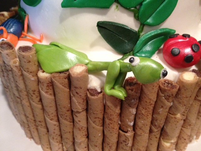 Frosted Insanity: Bug Cake