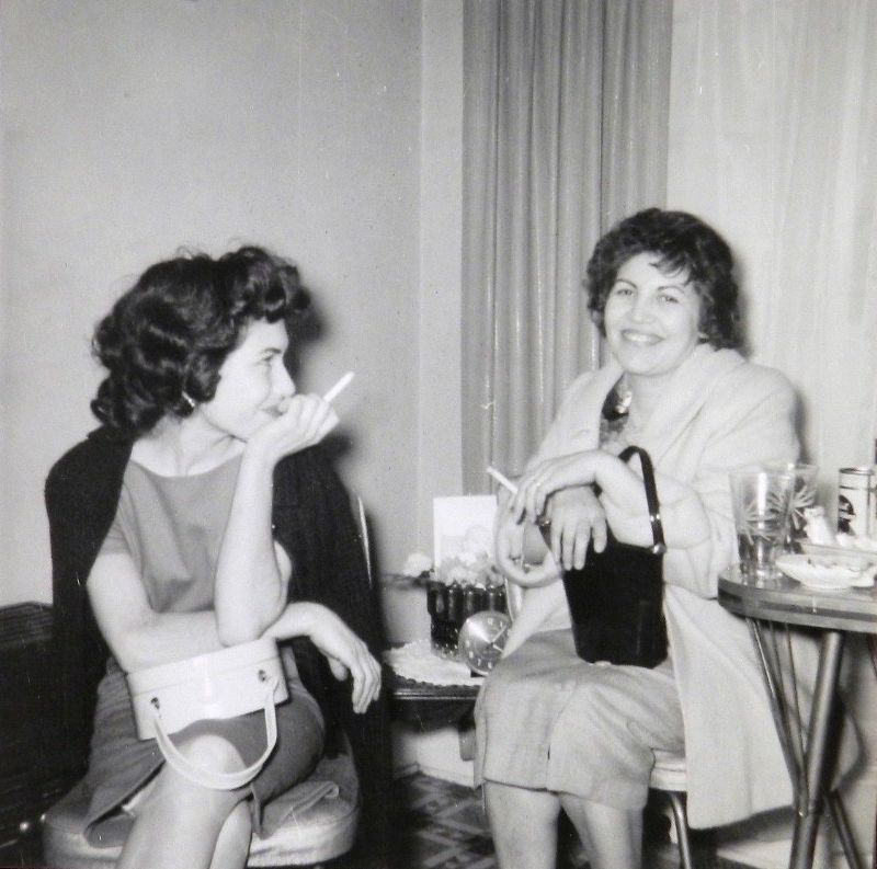 40 Cool Pics of Badass Ladies Smoking Cigarettes in the Past ~ Vintage ...