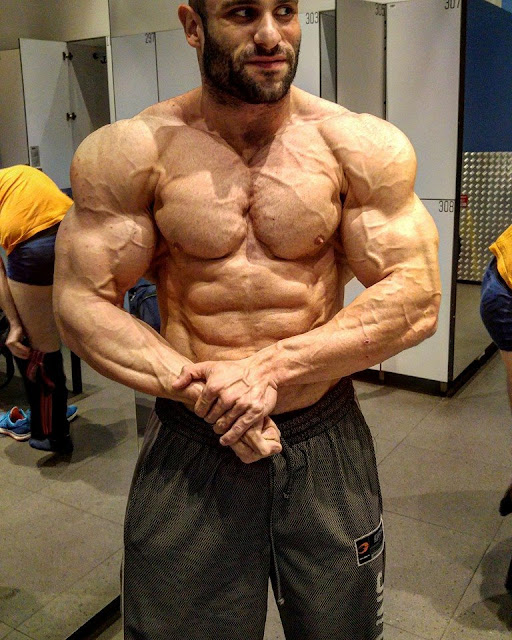 Muscle Lover: Turkish Super-Heavyweight bodybuilder Ertug Evrekli