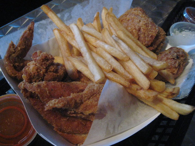 FRIED CHICKEN LIPS: Harold's Chicken & Ice Bar