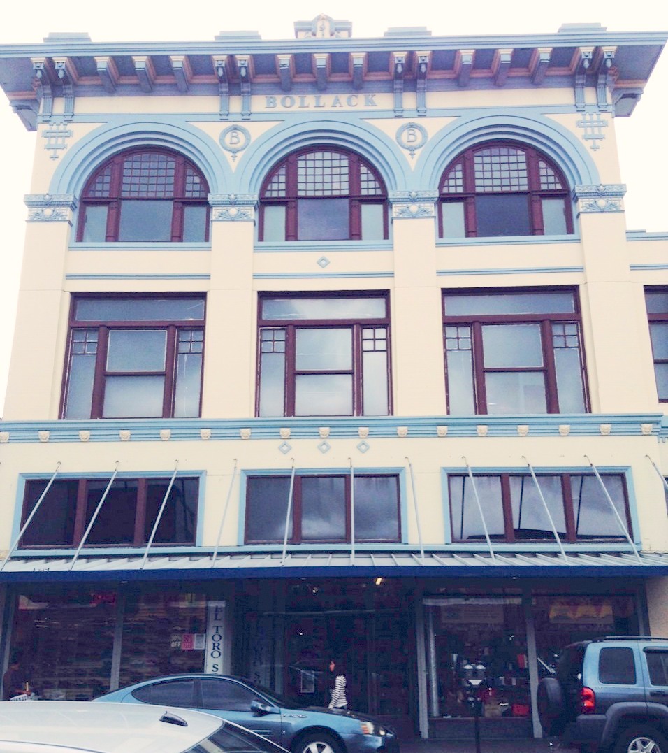 EL RRUN RRUN: LINO GARCIA'S PRIMER ON BROWNSVILLE BUSINESS HISTORY