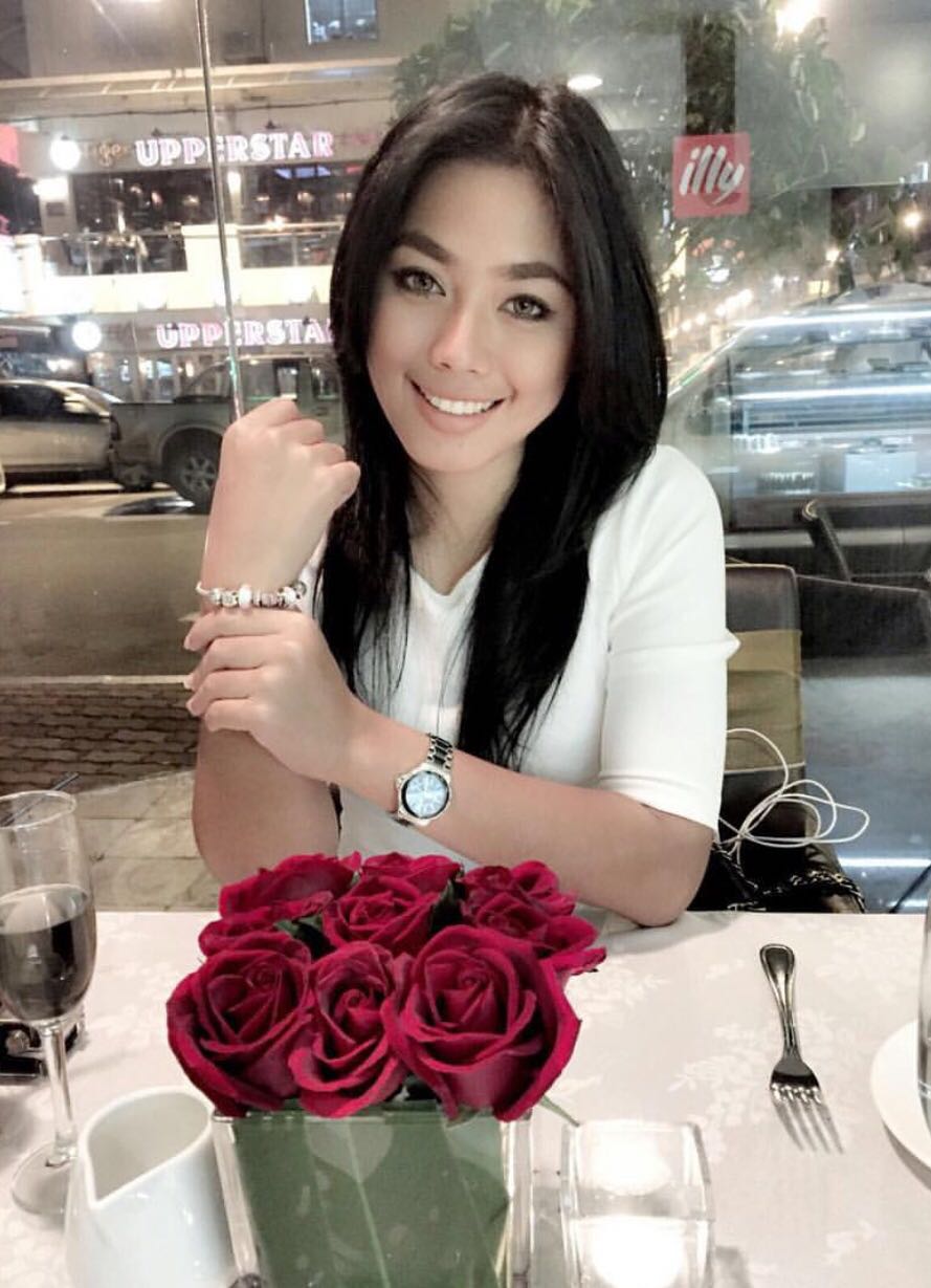 Biodata Azar Azmi | Cerita Budak Sepet