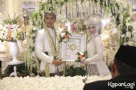 Foto Akad Nikah Melody JKT 48 - Hanif Fathoni, Haru Bahagia - MG Needless 1