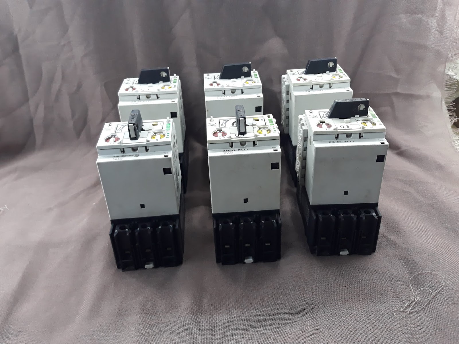 MOELLER PKZ 2 MOTOR PROTECTOR TRIP BLOCK ZM-32-PKZ2