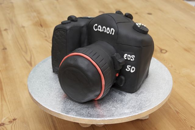 Vintage and Cake: Lights, camera...cake!