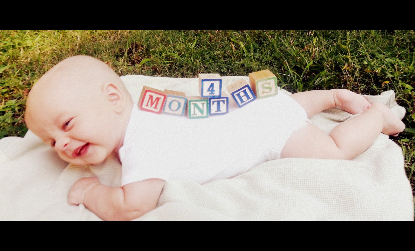 Gretchen Reads 24/7: SAHM and a 4 month old