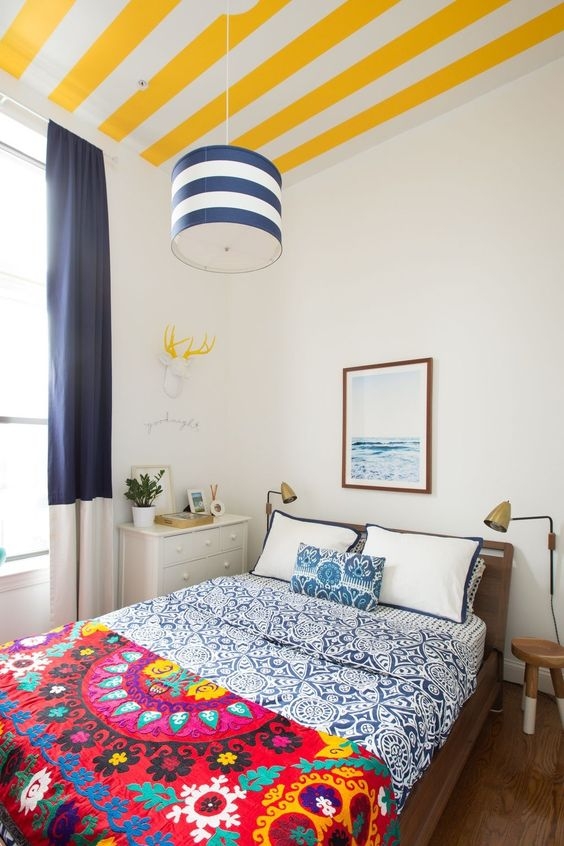 40 Inspiration DIY Striped Ceiling Bedroom Design | ARA HOME