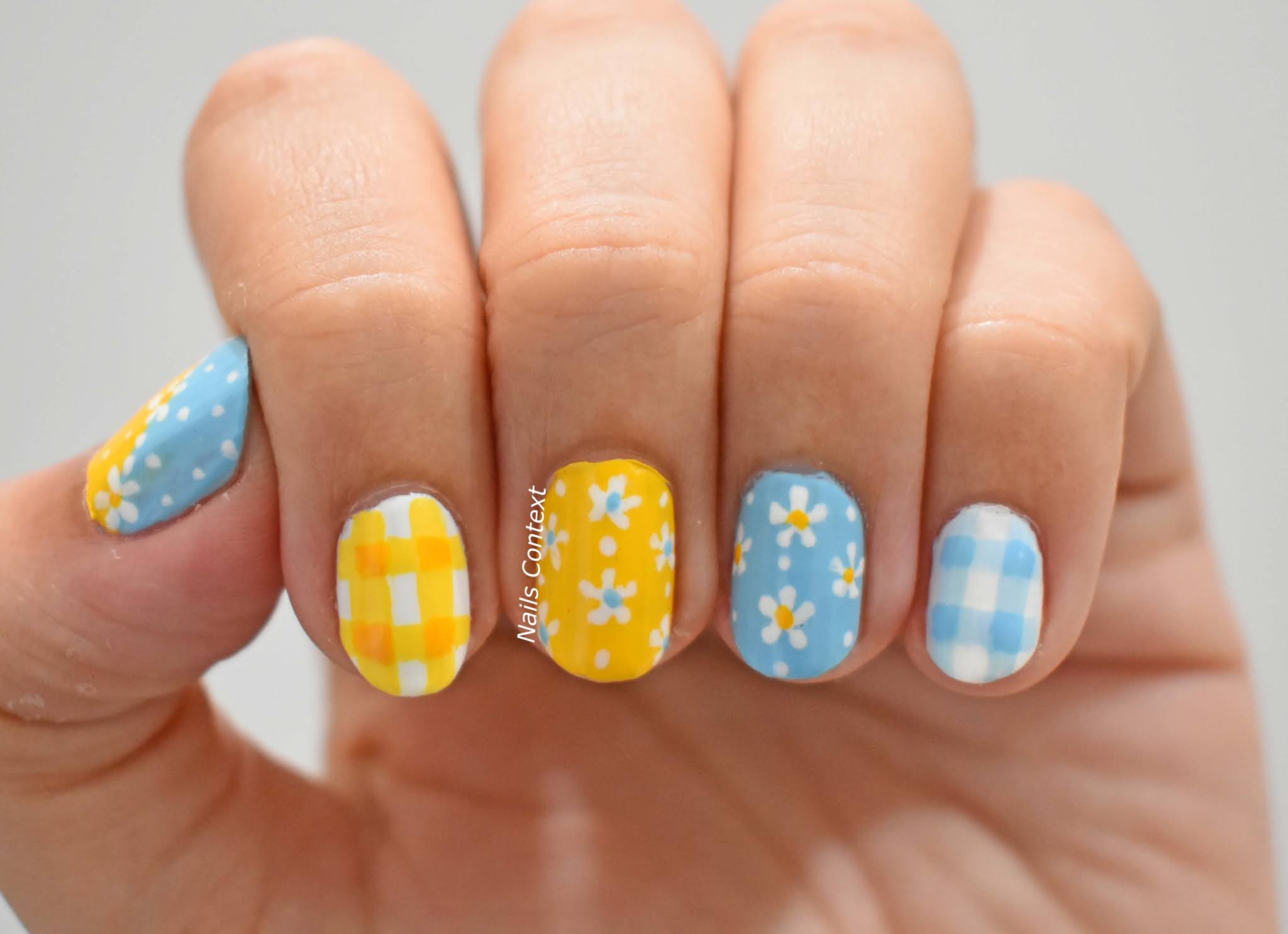 Summer Gingham Nails