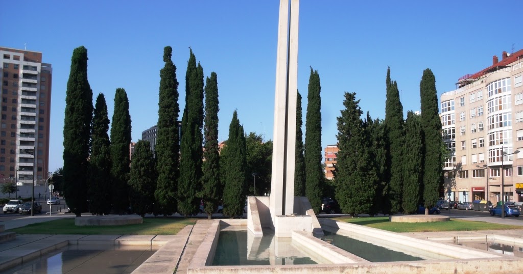 1_3.CLIMA y PAISAJES: MONUMENTO A LA RIADA EN VALENCIA