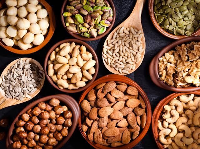 Top 13 Benefits of Eating Nuts Everyday ~ Nutrition guide | Diet Plan ...
