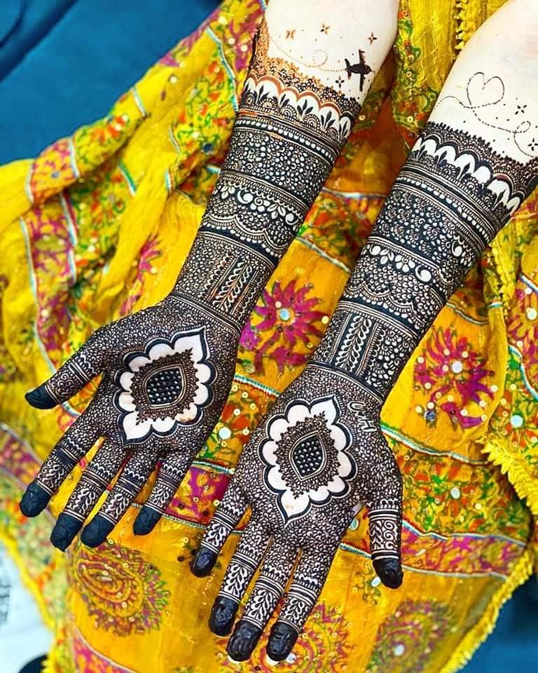 The best mehendi designs for indian traditional functions - Village ...