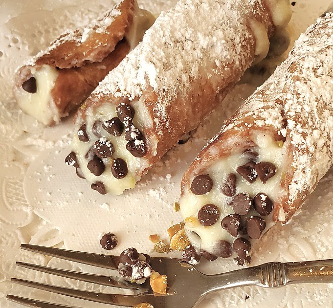Italian Cannoli Pastry | What's Cookin' Italian Style Cuisine