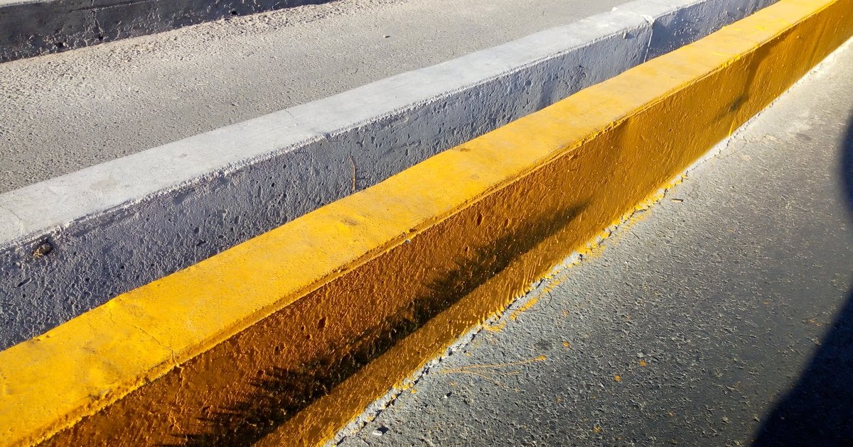 1.5 Guarniciones, banquetas y mobiliario urbano