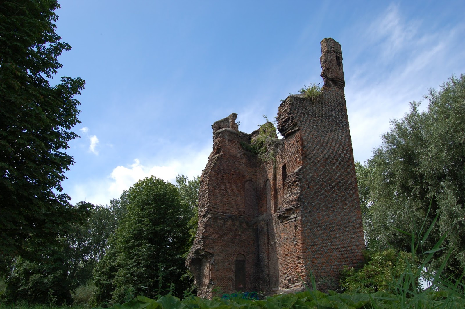 St. Thomas guild - medieval woodworking, furniture and other crafts: A ...