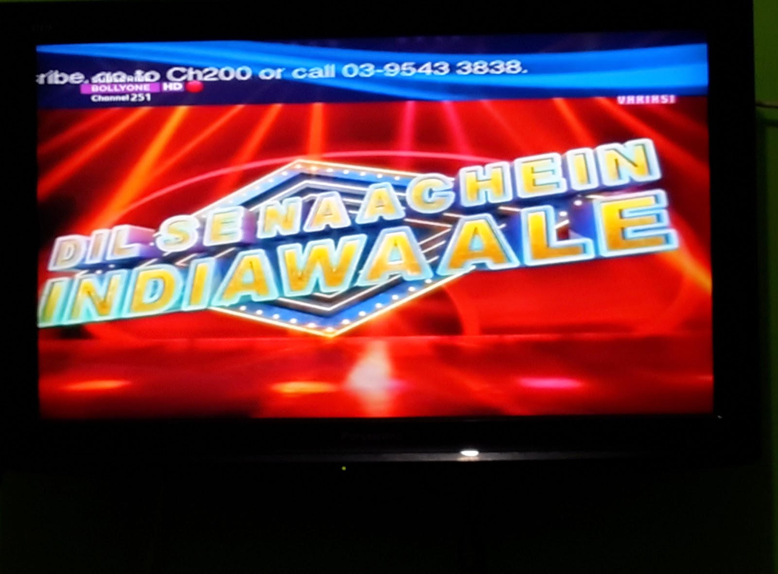 Happy New Year Bollywood Movie ~ Dari Jari Jari Halusku