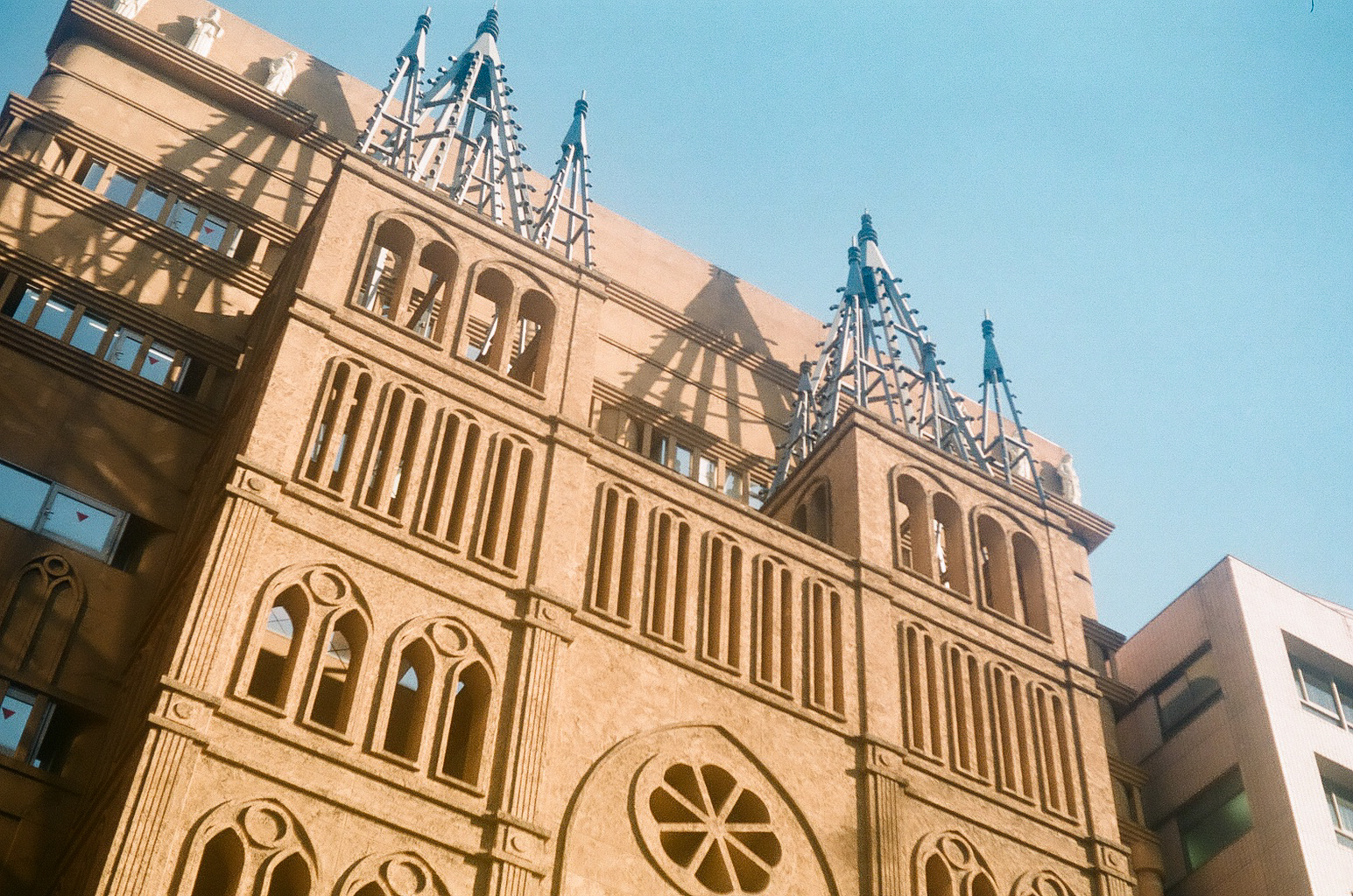 アリバイ日記: 【フィルムカメラ】ペトリ7+業務用100で歩く高田馬場【ペトリ会】