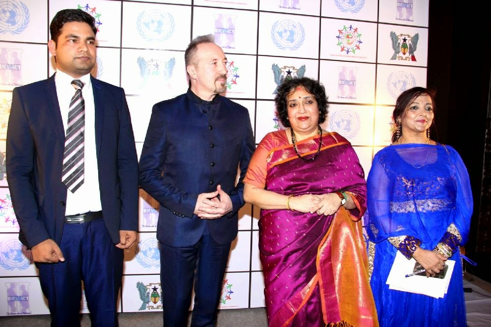 Mrs. Latha Rajinikanth Press Meet Stills!!! Welcome and Introduction to ...