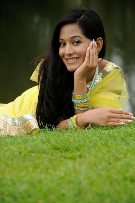 all4i: Preetika Rao Latest Wallpapers