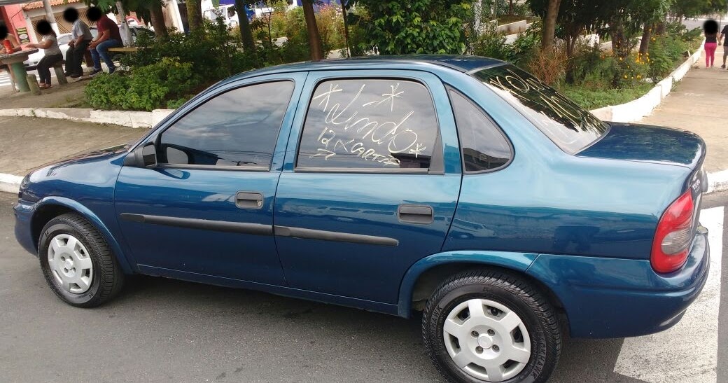 CORSA 2003