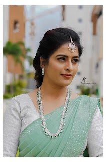 TV Actress Anshu Reddy Beautiful Saree Stills